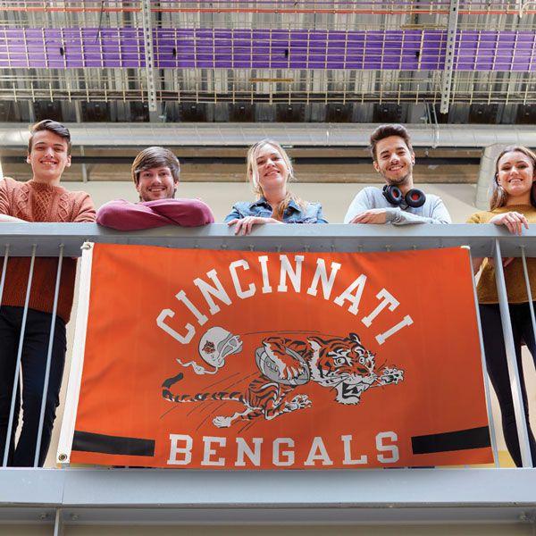 Cincinnati Bengals Retro Logo Deluxe Flag - 3'x5' – Sports Fanz